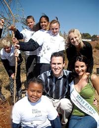 Newsclip gives back to the environment